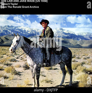 THE LAW AND JAKE WADE -1958 Stock Photo - Alamy