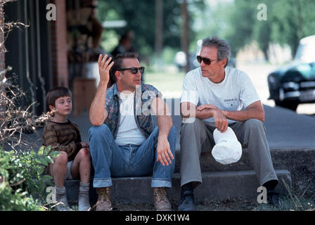 A PERFECT WORLD (1993) KEVIN COSTNER APW 044 Stock Photo - Alamy