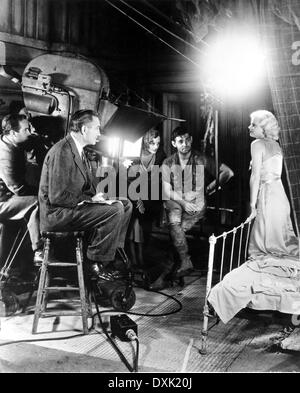 Director VICTOR FLEMING Cinematographer HAROLD / HAL ROSSON JEAN HARLOW ...