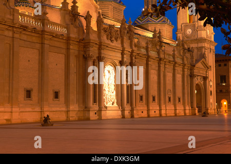 Zaragoza, El Pilar square, Basilica del Pilar, Saragossa, Aragon, Spain ...