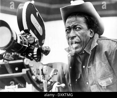 THE LEARNING TREE, director Gordon Parks on set, 1969 Stock Photo - Alamy