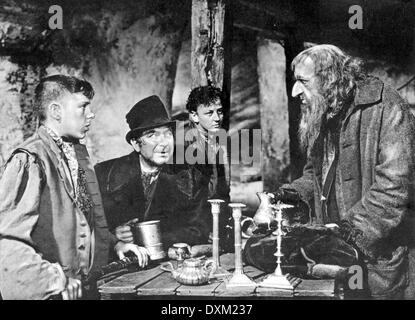 ANTHONY NEWLEY ROBERT NEWTON and ALEC GUINNESS in OLIVER TWIST 1948 ...
