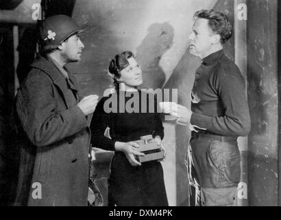 BATTLEGROUND, John Hodiak, Denise Darcel, Van Johnson, 1949 Stock Photo ...
