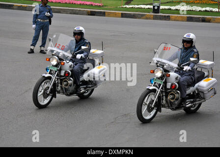 Lahore. 27th Mar, 2014. Pakistani female traffic police wardens patrol ...