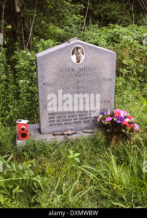 TUTWILER, MISSISSIPPI, USA - Grave of Aleck Miller, known as Sonny Boy ...