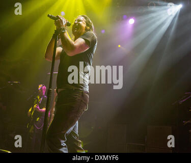 Chicago, Illinois, USA. 26th Mar, 2014. Vocalist SCOTT STAPP performs ...