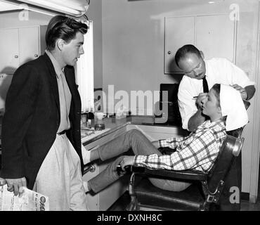 Robert Wagner Film Stopover Tokyo (USA 1957) Characters: Mark Fannon ...