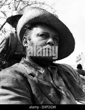ACROSS THE BRIDGE, Rod Steiger, 1957 Stock Photo - Alamy