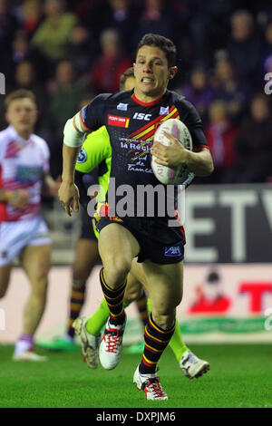 Wigan, UK. 28th Mar, 2014. Matty Bowen of Wigan Warriors intercepts the ...