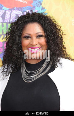 Actress Kim Yarbrough arrives on the orange carpet of Nickelodeon's ...