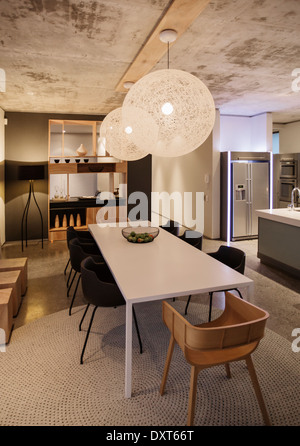 Modern dining room Stock Photo - Alamy