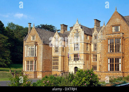 UK, England, Oxfordshire, Wroxton, Abbey Estate, circa 1750 obelisk ...