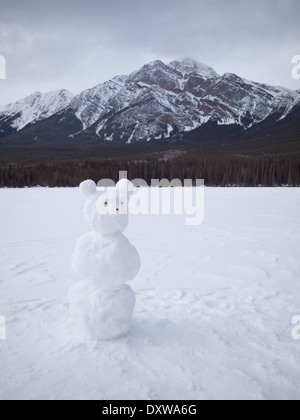 Pyramid Lake in Jasper National Park in Canada Stock Photo - Alamy