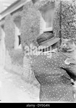 A photograph from 1935 by Sam Hood, depicting Brisbane schoolgirls ...