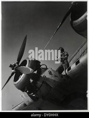British Overseas Airways Corporation and Qantas, 1940-1945 ...