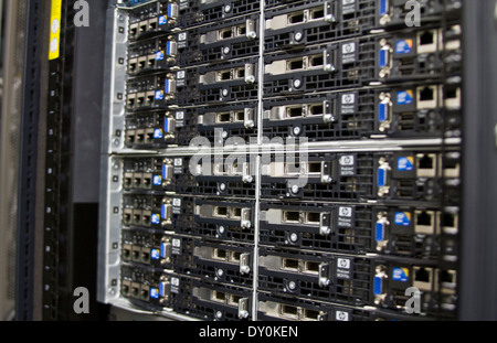 HP Large computer server system Stock Photo - Alamy