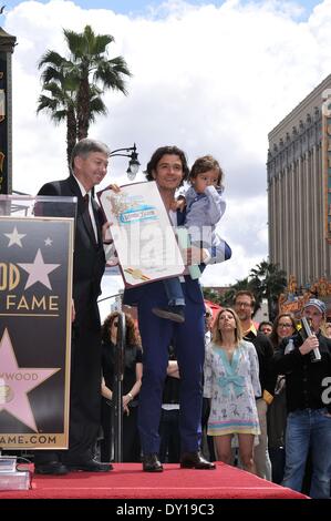 LOS ANGELES - APR 2: Leron Gubler, Orlando Bloom, Flynn Bloom at the ...