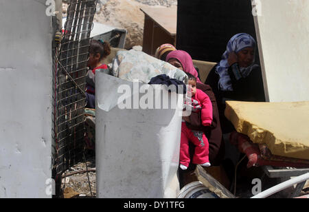 Azariya, West Bank, Palestinian Territory. 3rd Apr, 2014. A Palestinian ...
