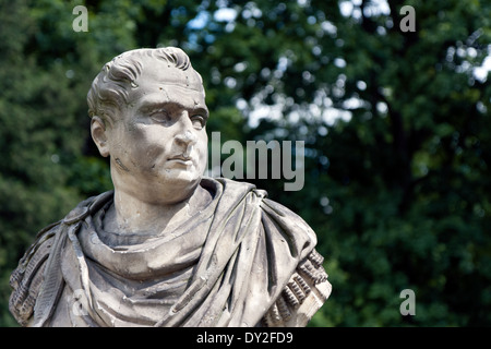 Bust of Emperor Vitellius Stock Photo - Alamy