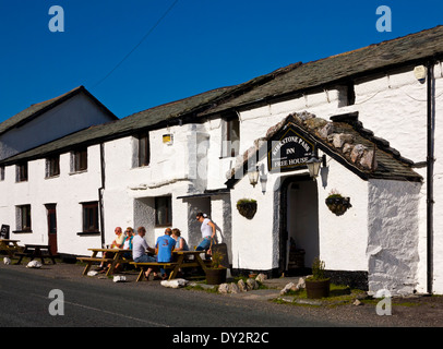 The Kirkstone Pass Inn, the highest pub in England, Lake District ...