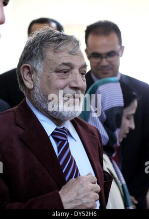 Kabul, Afghanistan. 7th Apr, 2014. An Afghan election worker counts and ...