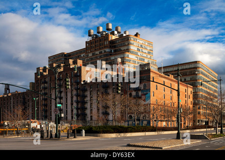New York, Starrett-Lehigh building, freight terminal & warehouse ...