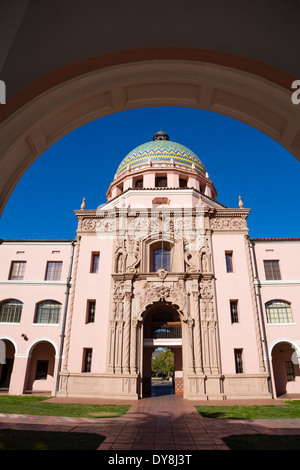 The historic Pima County Courthouse, built in 1928 in downtown Tucson ...