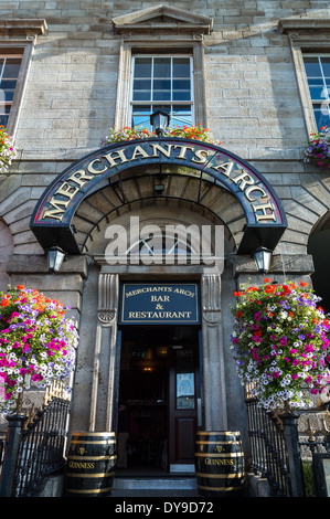 Ireland, Dublin, the Merchant's Arch Pub entrance in the Temple Bar ...