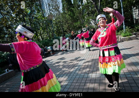 Shanghai, women in national costume in a restaurant Stock Photo - Alamy