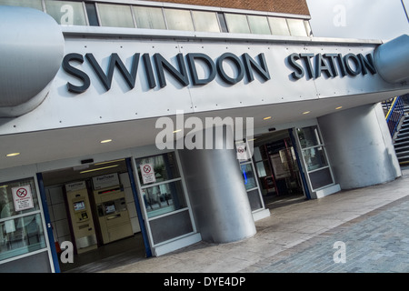 The sign & entrance to the railway station at Swindon, Wiltshire, UK ...