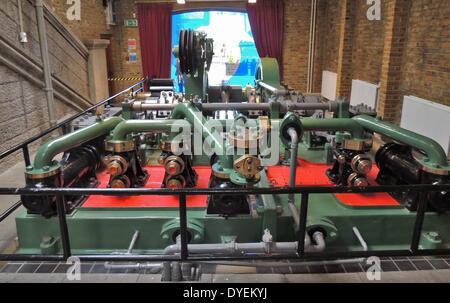 England, London, Tower Bridge, engine room, hydraulics capacity Stock ...