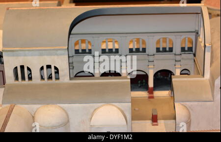 Model reconstruction of the 4th century Sulis Minerva baths, temple and ...