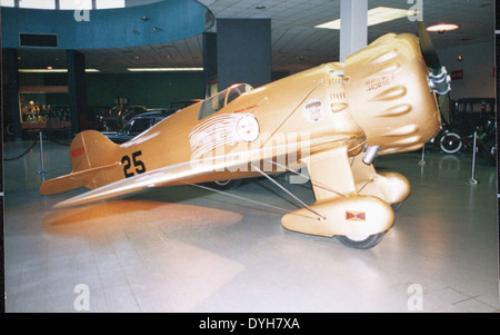 The Wedell-Williams Model 44, powered by a Pratt & Whitney Hornet ...