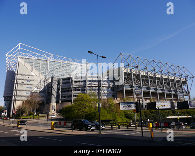 View of Newcastle United ( NUFC ) football ground and road sign, St ...