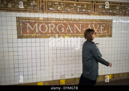 Morgan Avenue subway platform in the Bushwick neighborhood of Brooklyn ...