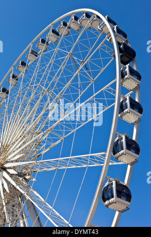 The magnificent Ferris Wheel of Liverpool Stock Photo - Alamy