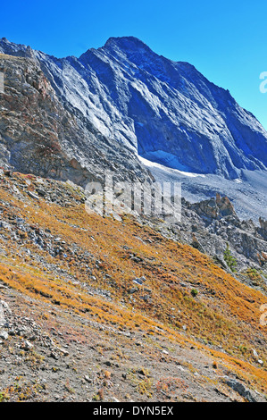 Colorado 14er, Capitol Peak in autumn color, Elk Range, Rocky Mountains ...