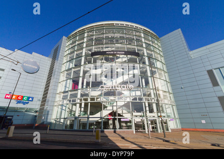 Centrale shopping centre in Croydon High Street South London in UK ...
