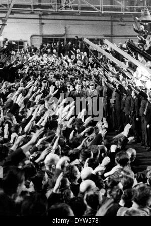 Adolf Hitler speaks at a Berlin Armament factory, 1942 Stock Photo - Alamy