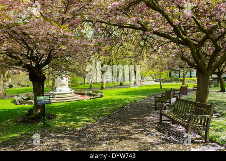 Spring at Nottingham Castle War Memorial, Nottinghamshire England UK ...
