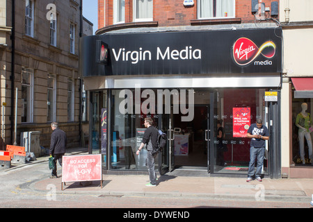 Virgin Media store, High Street, Slough High Street, Slough, Berkshire ...