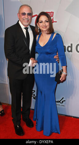 Gloria Estefan and Emilio Estefan attend The 26th Annual Latin GRAMMY ...