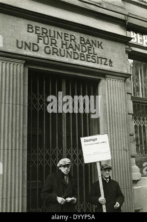 Protest during the Great Depression in France, 1933 Stock Photo - Alamy