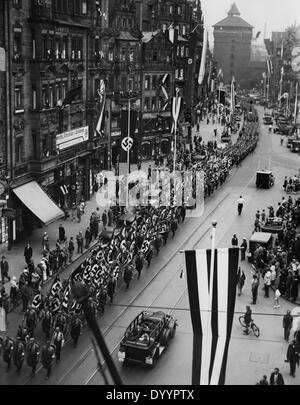 SA parade on the streets of Nuremberg during the 'Ralley of Victory ...