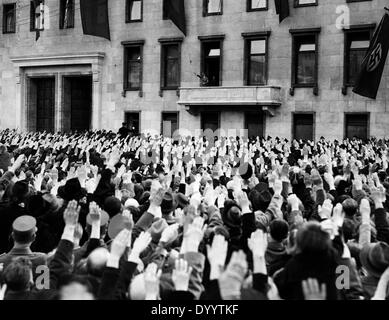 Adolf Hitler on the balcony of the Reich Chancellery after the ...