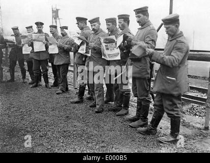 Newspapers for German soldiers, 1914 Stock Photo - Alamy