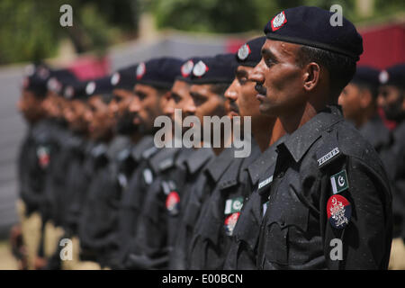 Lahore, Pakistan. 28th Apr, 2014. Pakistani (Punjab) Police commandos ...