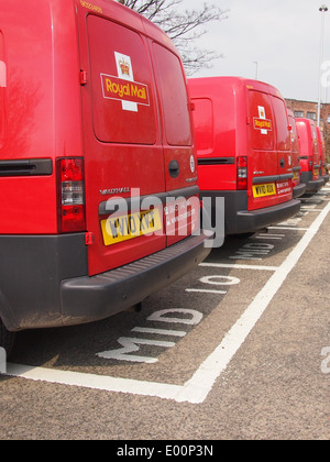 Royal Mail post office delivery vans. Fleet Stock Photo - Alamy