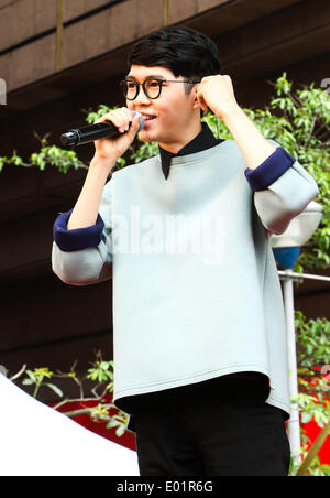 Taipei. 27th Apr, 2014. Singer Khalil Fong holds signing session in ...