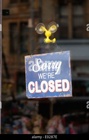 Closed Sign on Shop Door Stock Photo - Alamy